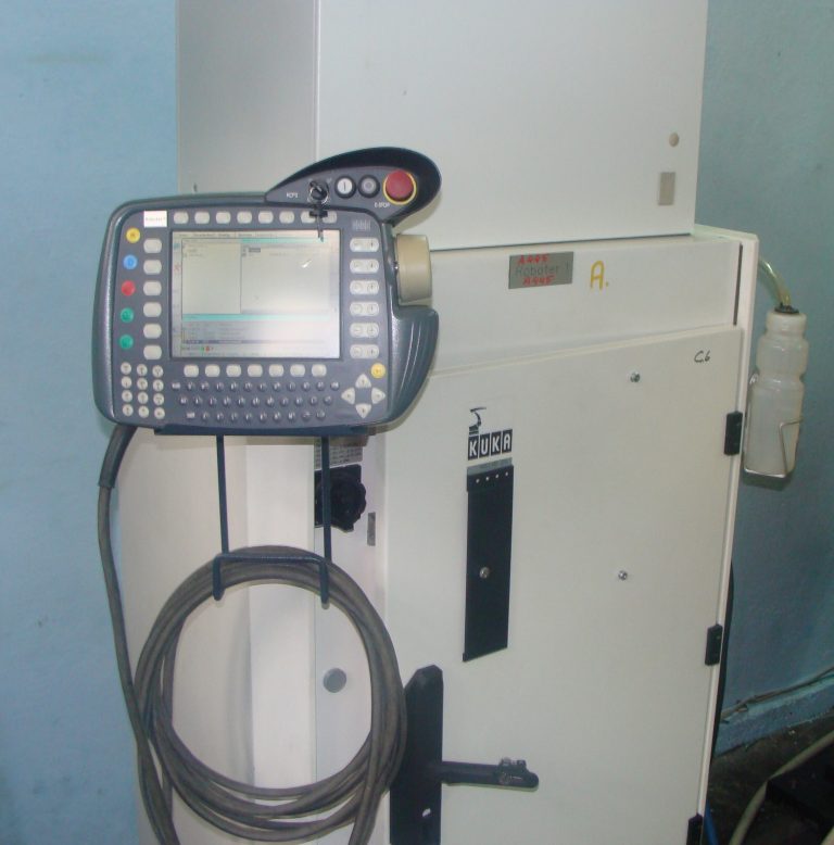 Kuka KRC2 Kontrol Kabini – Göksu Makine